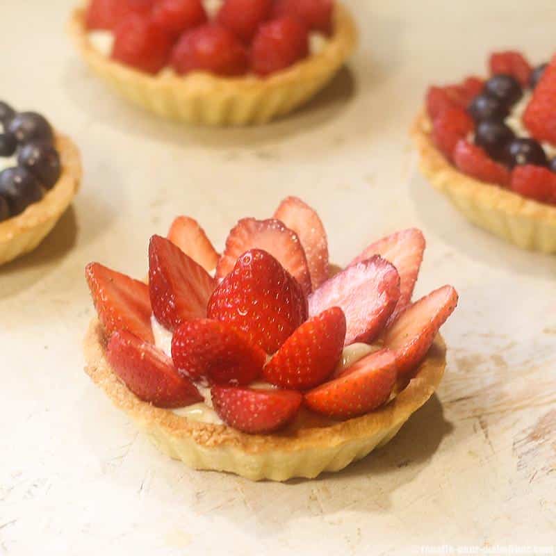 Tartelettes aux Fruits Rouges (crème pâtissière revisitée de Philippe ...
