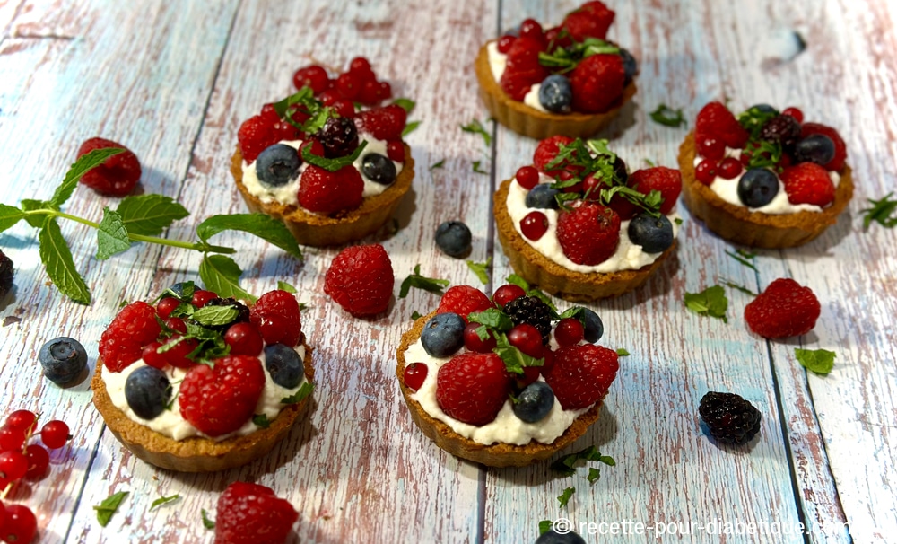 Tartelettes Keto aux Fruits rouges et Brousse